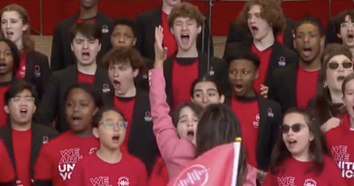 3,000 youth singers "Paint the Town Red" at… | Uniting Voices